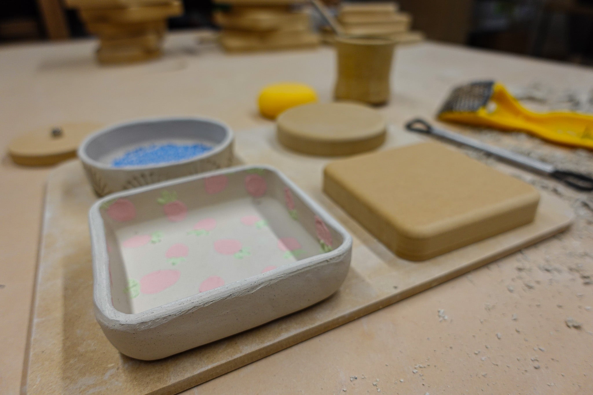 How to Use the Straight Edge Wallie Forms – GR Pottery Forms